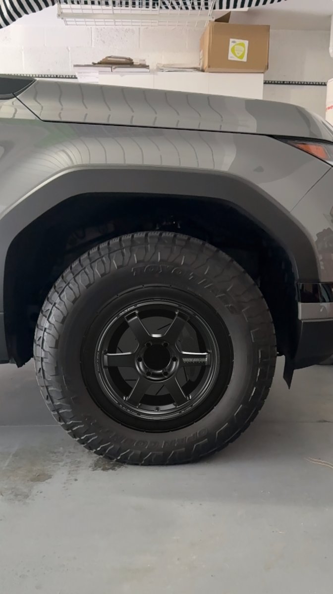 Need help deciding: What color Vossen HFX-1 for the Incognito Gray?